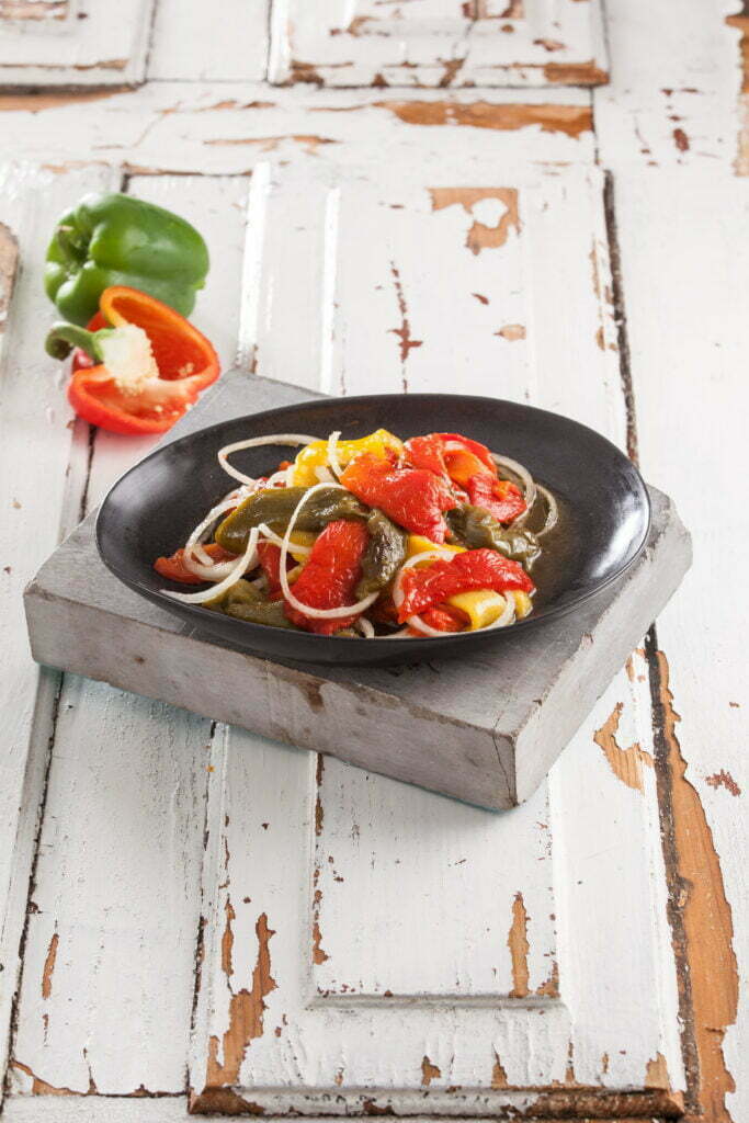 Salada de pimentos - Revista Veggie